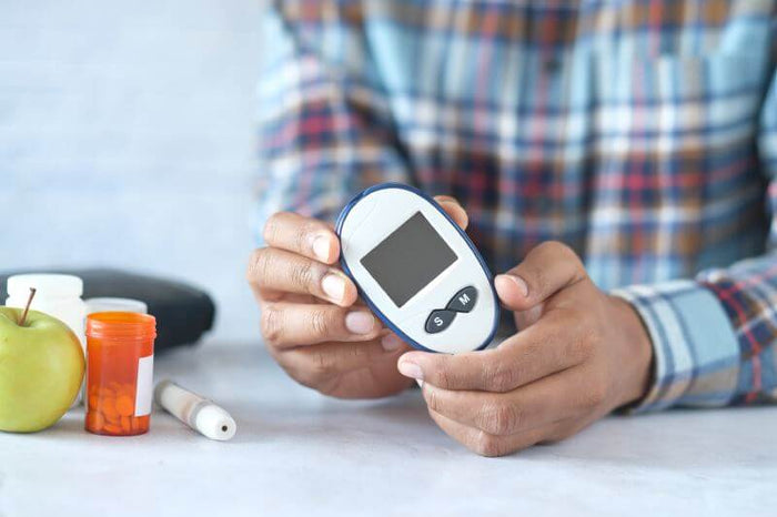 The Ultimate Guide to Choosing the Best Glucose Monitor for Diabetes M